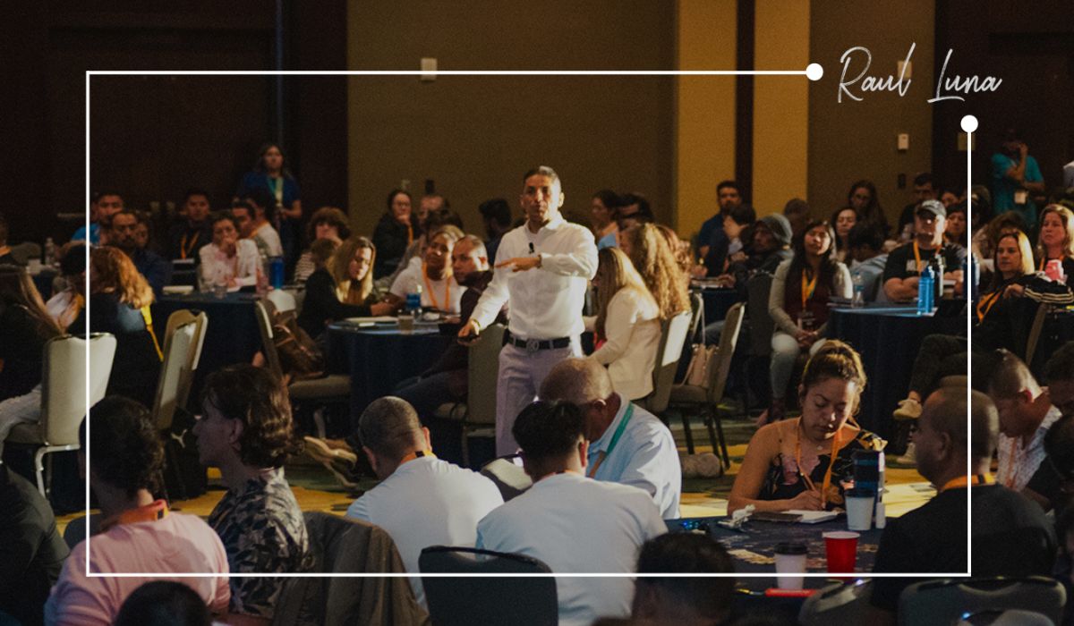 Reorganizando tu código al éxito con Raul Luna - Raul Luna